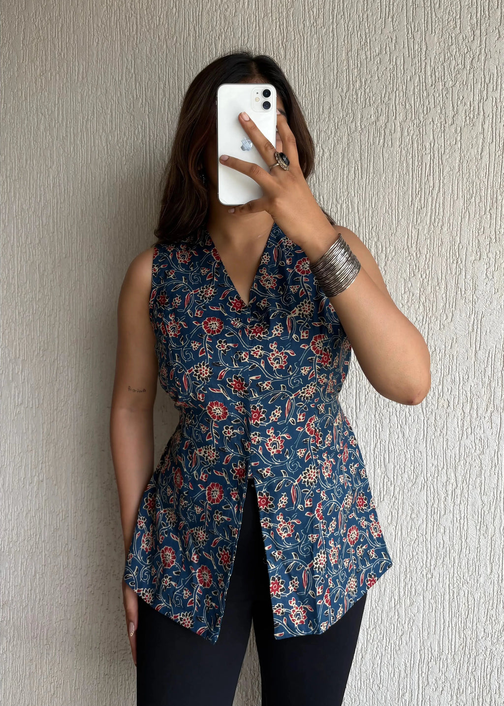 Rich navy blue long vest – KUDDI